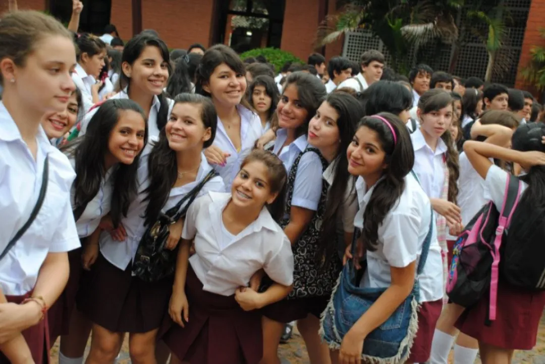 El MEC anunció el calendario escolar 2025: las clases comienzan el 24 de febrero - Radio Amambay